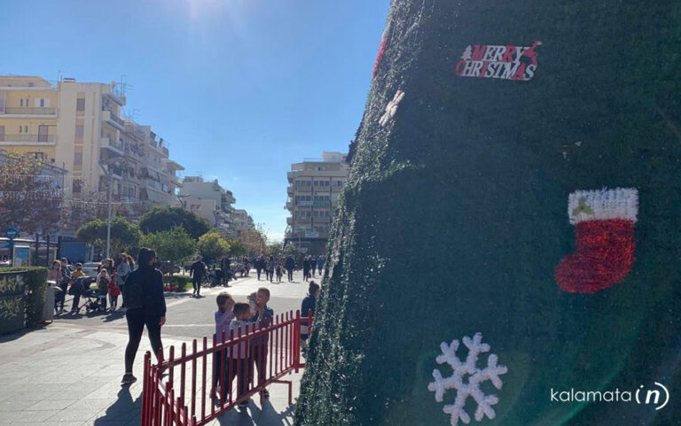 Η Καλαμάτα τα Χριστούγεννα μέσα από 10 φωτογραφίες (2020) - Kalamata IN