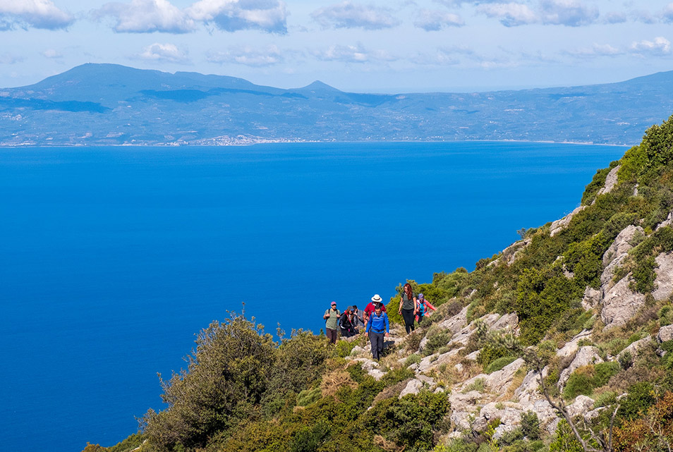 Ορειβατικός Σύλλογος Καλαμάτας τιμάει τη "Γιορτή Μονοπατιών" στην Άνω Βέργα